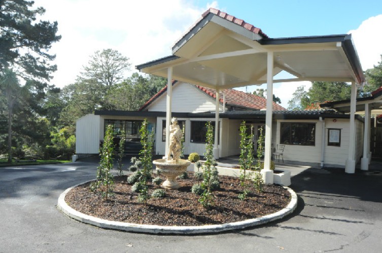 Freeling Holt House | Rest Home | Village Guide