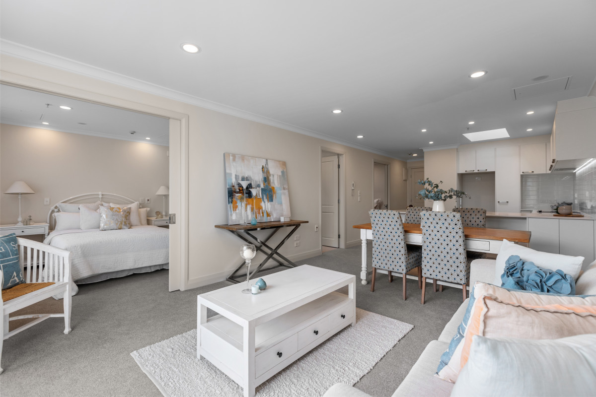Tranquil and Modern Apartment - The Avenues - Metlifecare